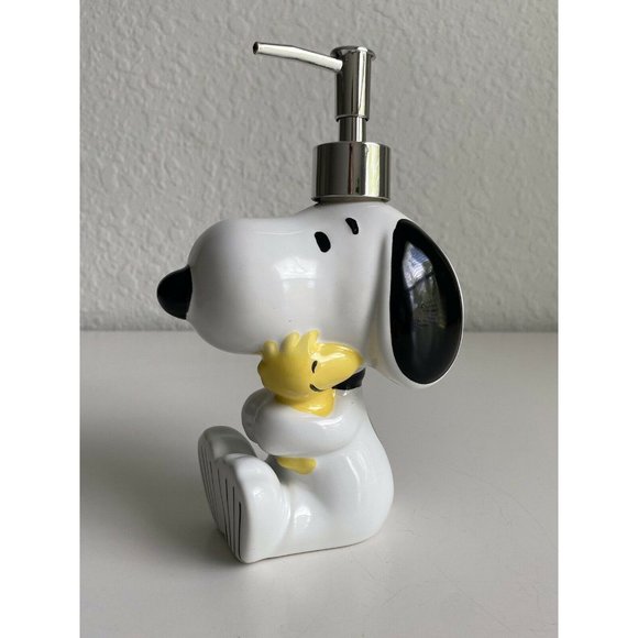 Peanuts | Bath | Peanuts Snoopy Hugging Woodstock Soap Lotion Dispenser ...
